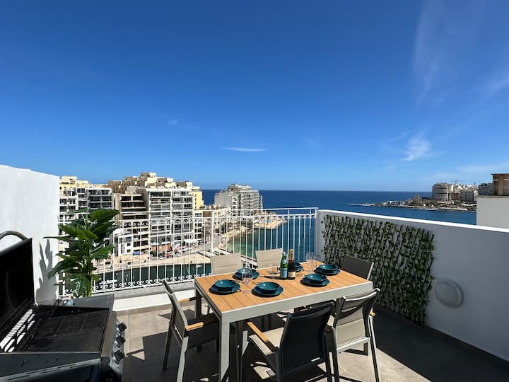 Duplex Penthouse Prime Location - Valletta