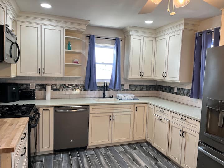 Multi-family By The The Bay - Avalon, NJ
