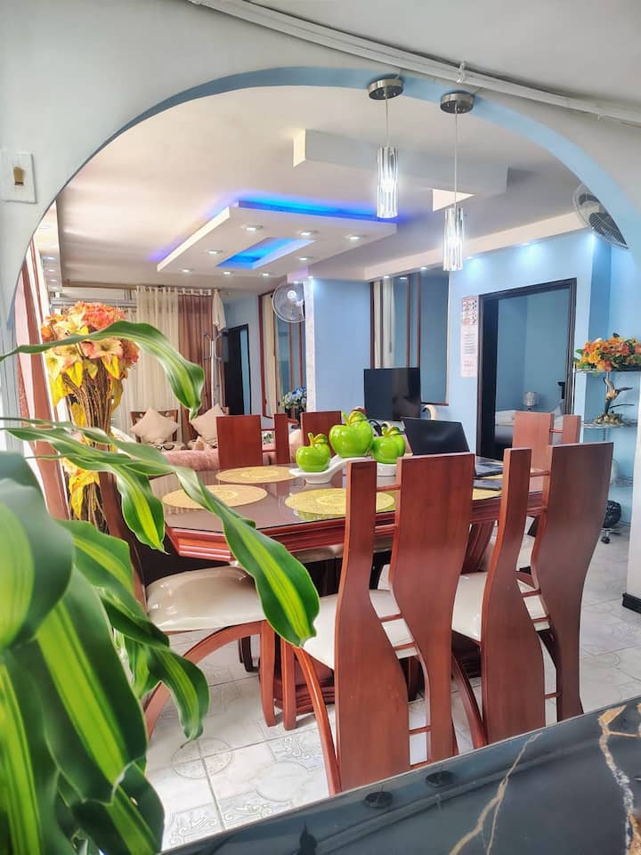 Edith’s Nook - Banos