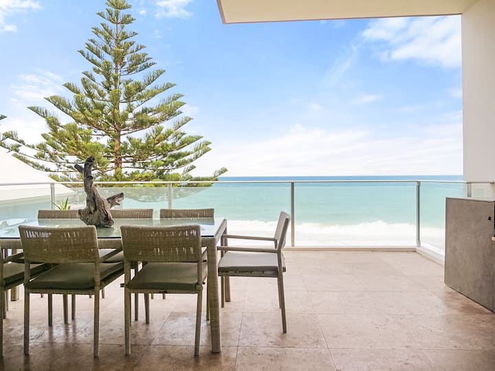 Panoramic Ocean Penthouse - Dolphin View - The Entrance