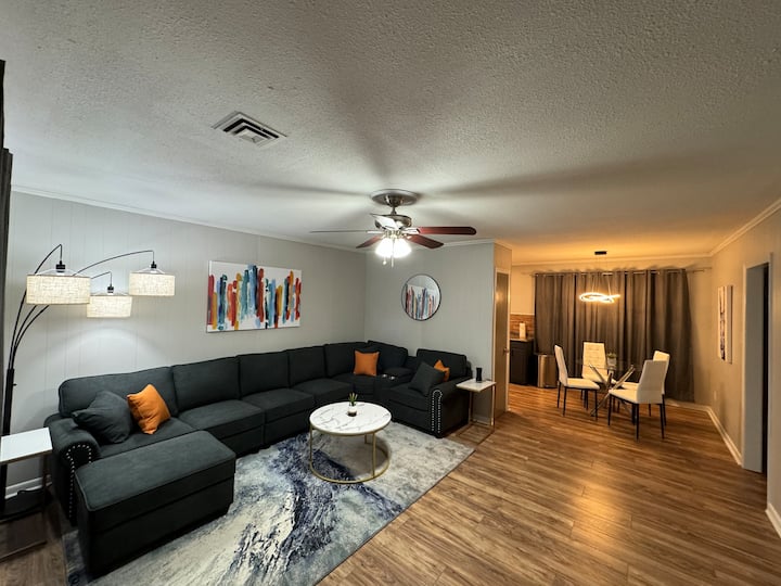 Nomads Nook 4… One Bedroom Apartment - Lafayette, LA