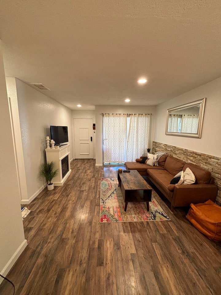 Welcome To The Springs Of Palm! - Palm Springs, CA