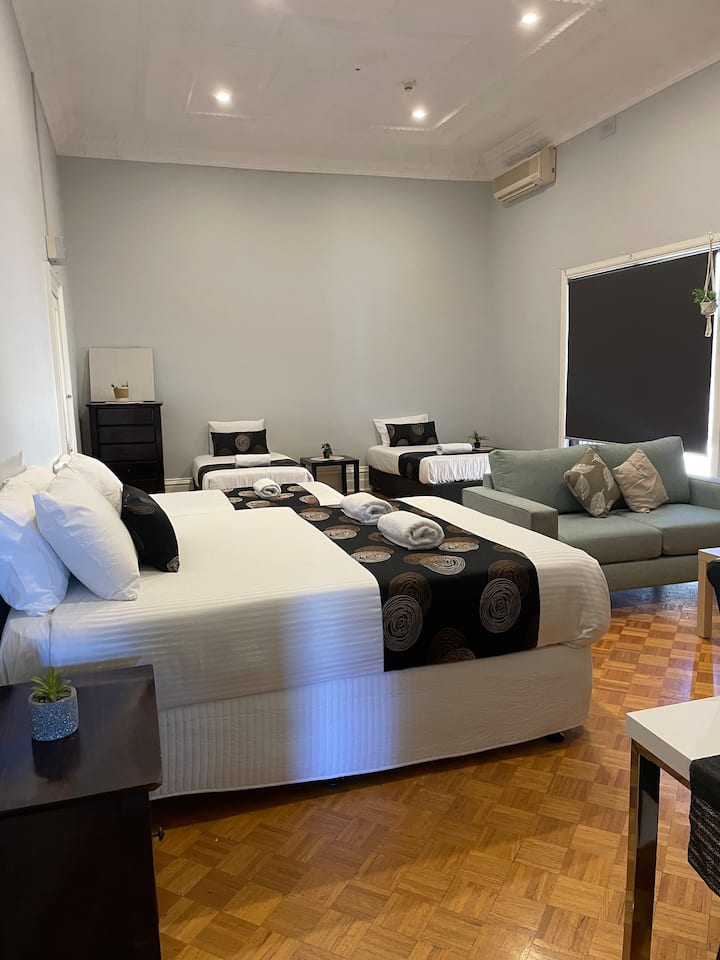 Spacious Open Plan Living - Room - Port Pirie