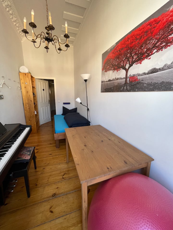 Chambre Simple - Piano - Vélo Gratuit -