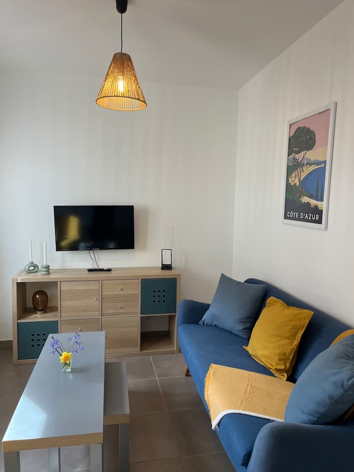 Appartement En Pinède Avec Terrasse - La Garde