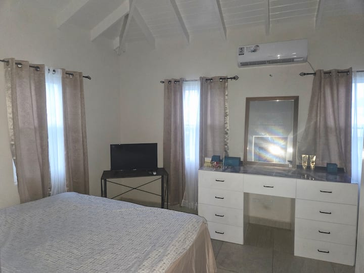 Southview Apartments One Bedroom 1 1/12 Bath - Barbados