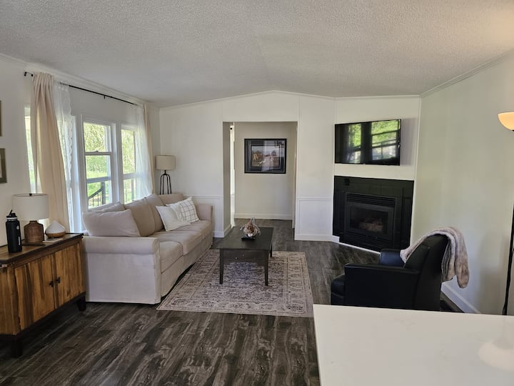 Home On A Hobby Farm - Aldergrove