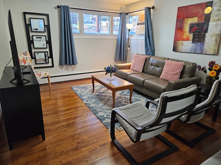 Beechwood 3 Bdr Apartment In House W/ Backyard - Ottawa