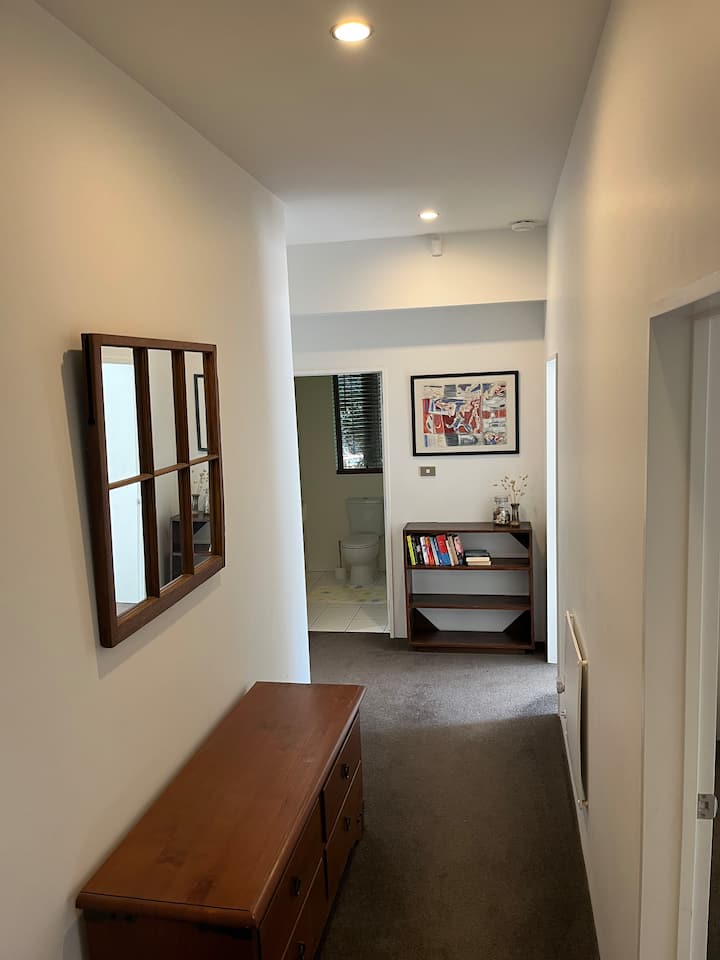 Two Double Bedrooms In Havelock North+ Lounge Room - Havelock North