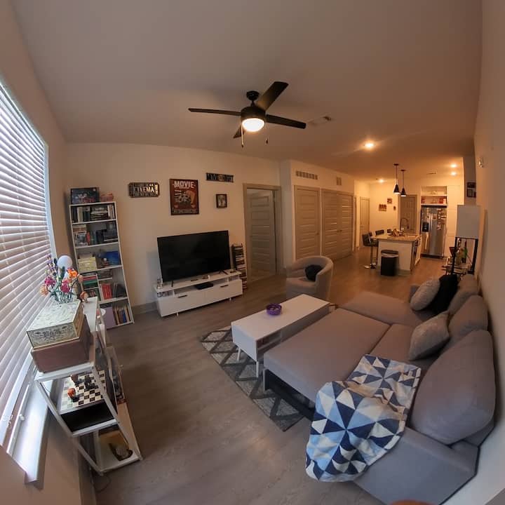 Modern Two Bedroom Getaway - Duluth