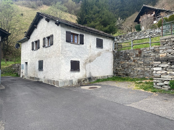 Casa Unifamiliare Con Posteggio - Madesimo