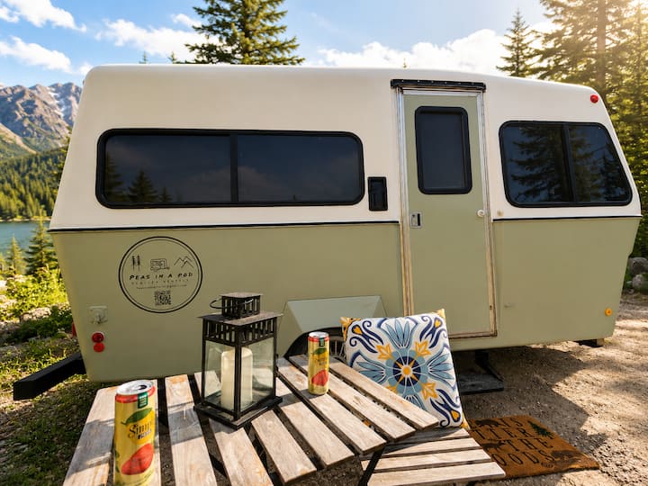 Peas In A Pod Bigfoot 17 Ft Camper - Jasper