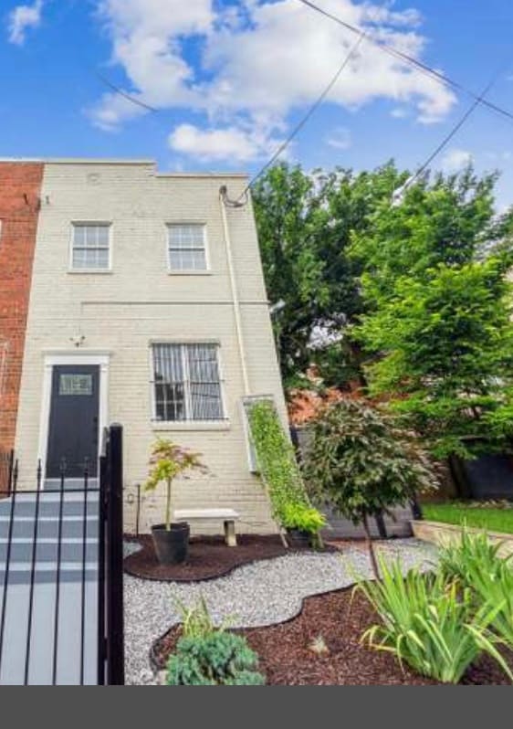 DC Apt: Walk 2 Metro. Free Park. RFK Fest Grounds - Apartments for Rent ...