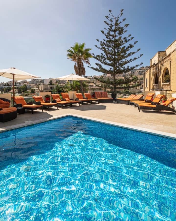 Ringway Villa, 5 Beds, Large Pool , Bbq, Ac - 馬爾他