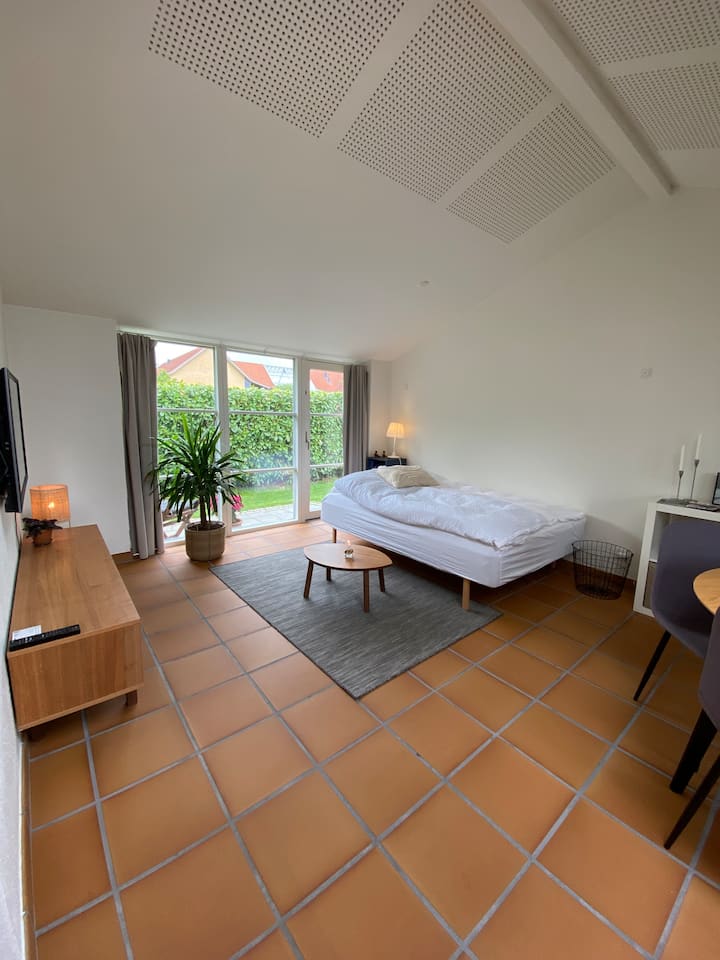 Peaceful Guest House Near Forest, City, And Harbor - Odense