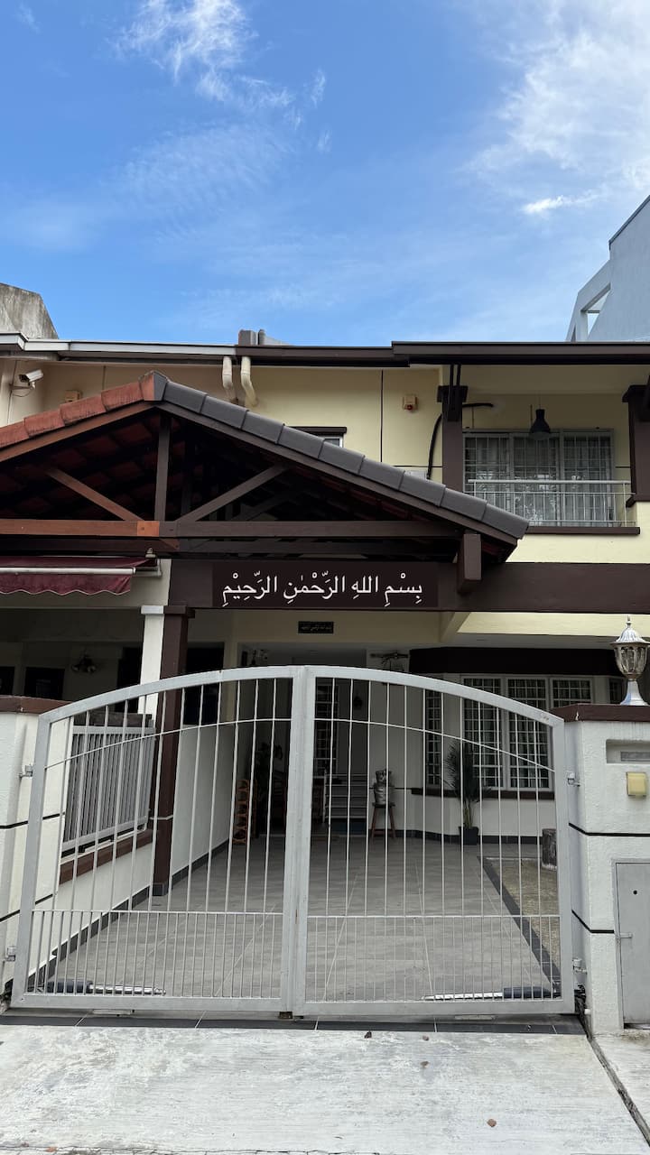 10 Pax | Double-story House Near Klcc - Hulu Langat