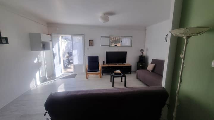 Grand Studio Tout éQuipé Avec Exterieurs. - Arles, France