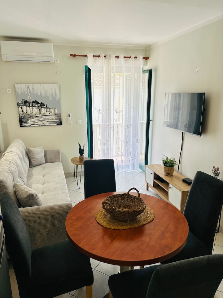 Quiet Getaway •Bbq•
Free Parking • Near The Beach - Podstrana