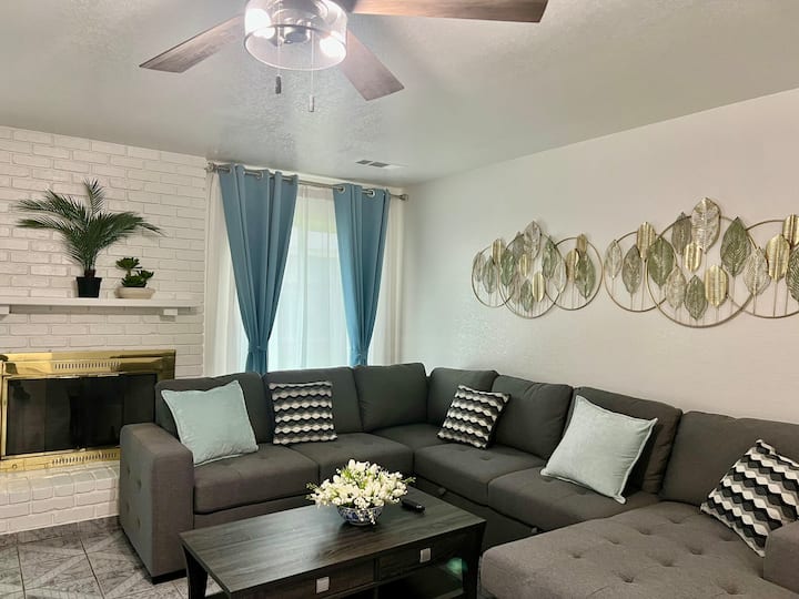 New Equipment Warmth 3 Rooms 2 Bathrooms - Visalia, CA