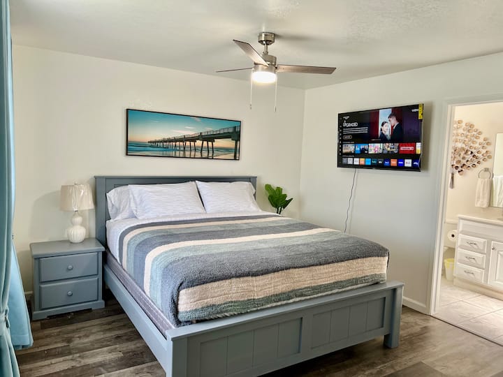 New Equipment Warmth 3 Rooms 2 Bathrooms - Visalia, CA