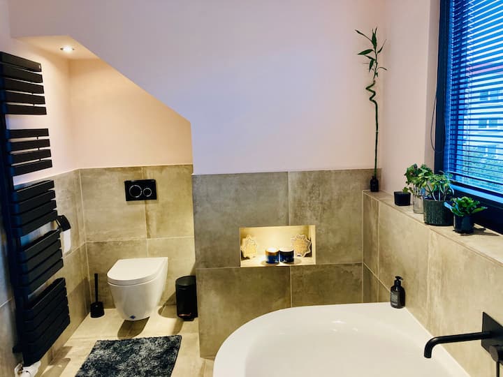 Private Floor In Calm, Modern, Stylish House - Nuremberg