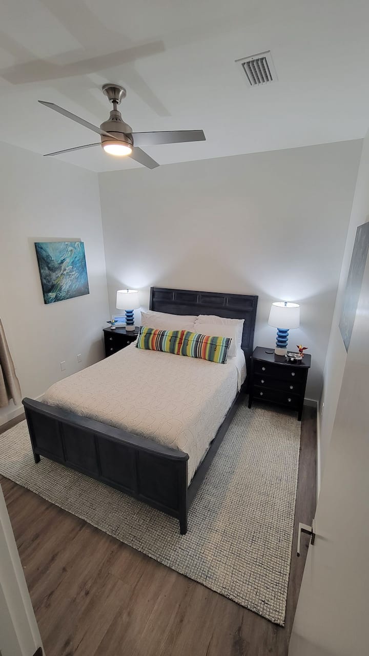 *Close To The Beach & Downtown!* - Pensacola, FL