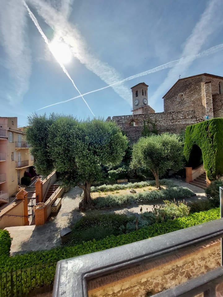 Immeuble De 3 Appartements Cannes Centre Suquet - Cannes