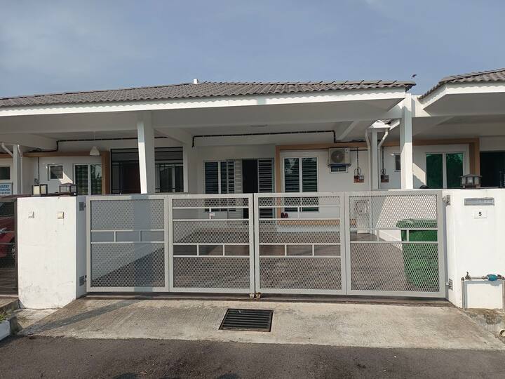 Chandran's Homestay - Parit Buntar