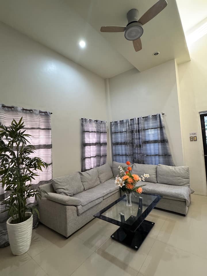 Casa Margarita 12 People Is Good Max 15 (3b/3bath) - Davao City