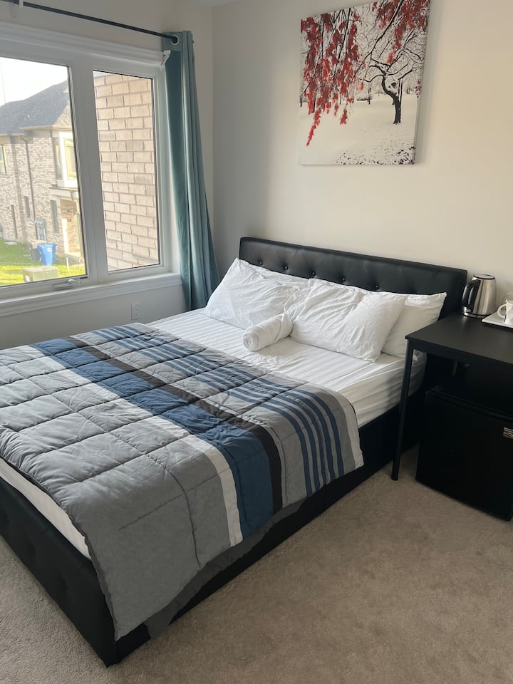 Cozy Stay Near Guelph’s Best - Guelph