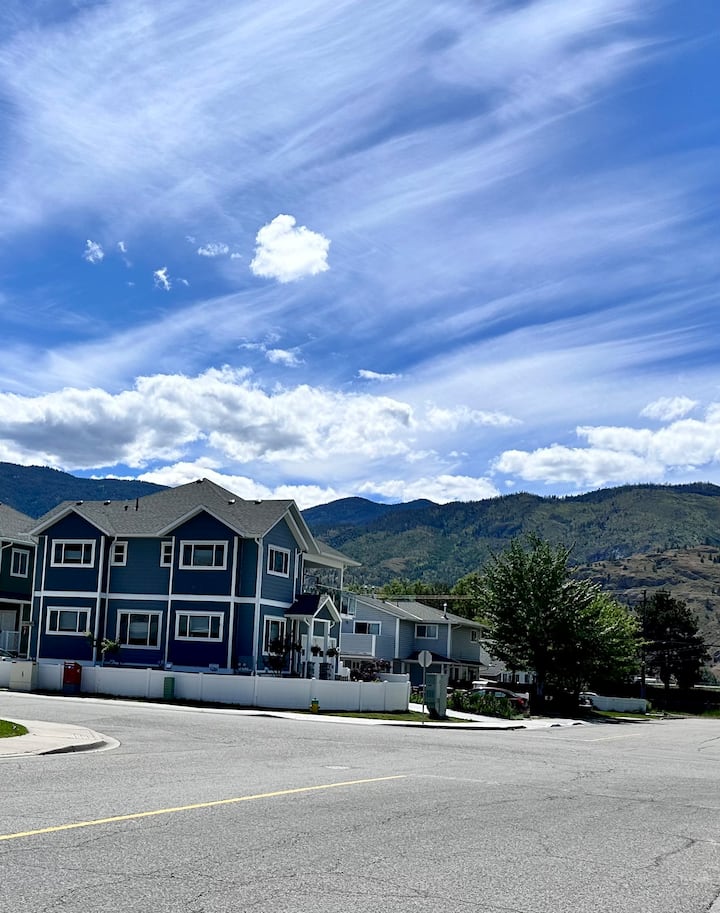 Two Bedroom Holiday Private Suite (Licensed) - Penticton