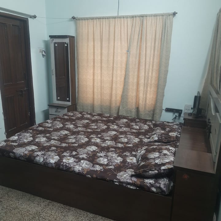 Independnt Best Room & Location - Raipur
