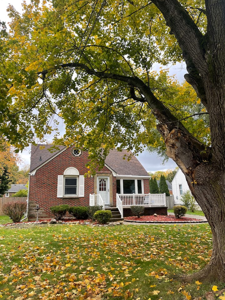 Charming Room For Travel Nurses! - Lancaster, NY