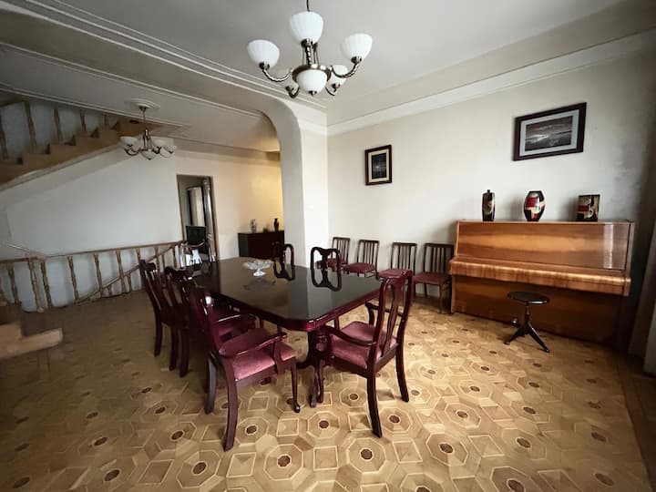 Spacious 150 M² Home With Garden - Armenia