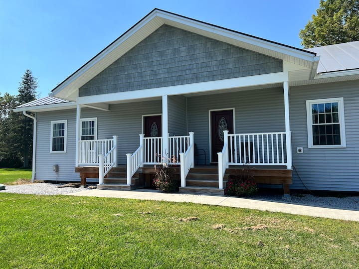 Whispering Pines Cottage - Montpelier, VT