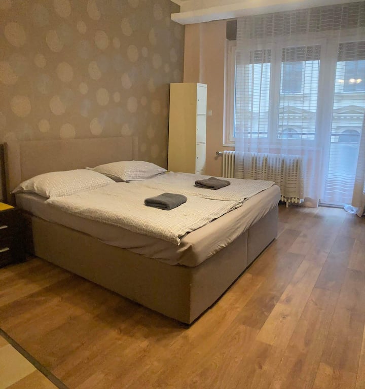 Central Studio Apartment With Private Balcony - Budapest