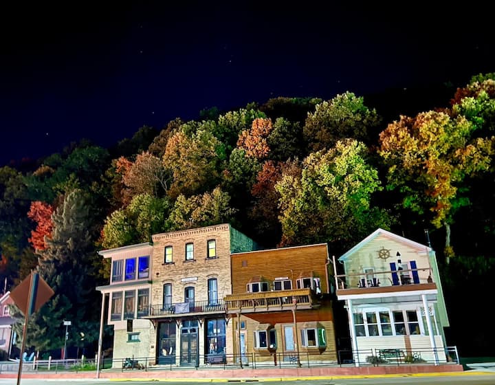 American House 1854-pocket City Penthouse Suite - Wyalusing State Park, Bagley