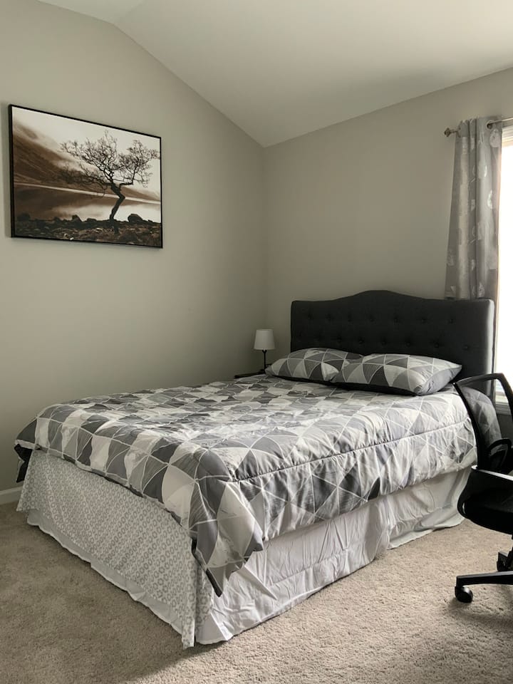 Cozy Kathleen Ga Bedroom - Bonaire, GA