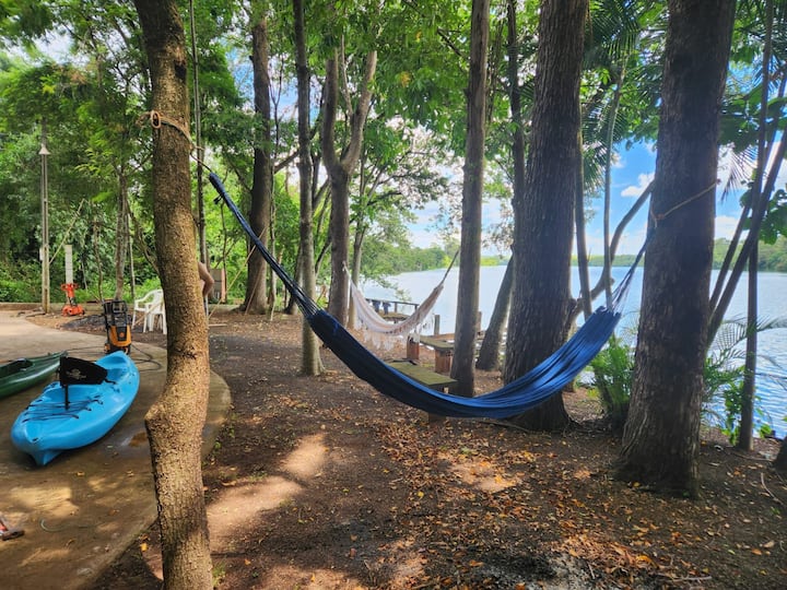 Quiosque Completo Na Represa - Ourinhos