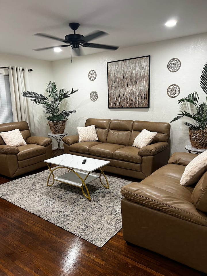 La Casita Bella: Warm, Soft, & Beautiful - Corpus Christi, TX