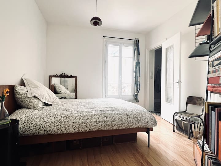 Appartement Design Parisien / Canal St Martin - Paris