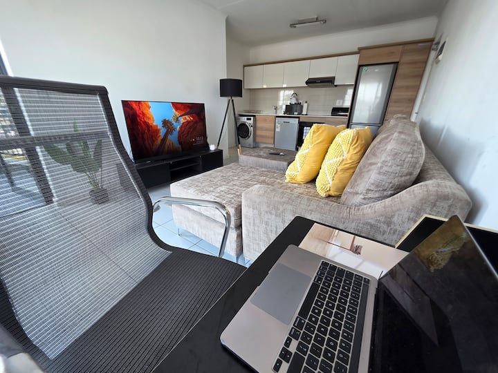 Flat For Two In Midrand - Sandton