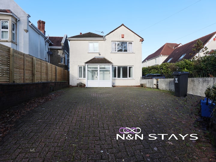 Four Bedroom House With Private Parking In Cardiff - Cardiff