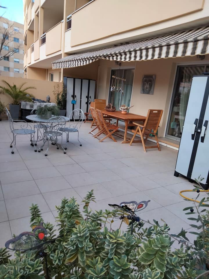 Appartement, Grande Terrasse. - Draguignan