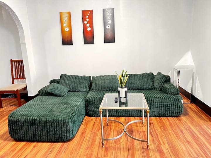 Best In Buffalo: Entire Floor, Backyard, And Deck! - バッファロー, NY