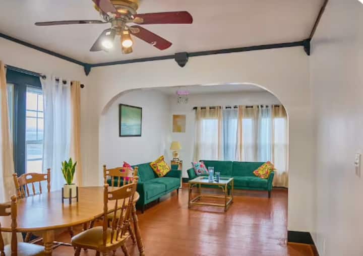 Best In Buffalo: Entire 2nd Floor W/ 2 Balconies - Buffalo, NY