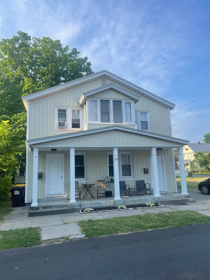 Track Fans! 2 Blocks To The Nelson Ave Gate - Saratoga Springs, NY