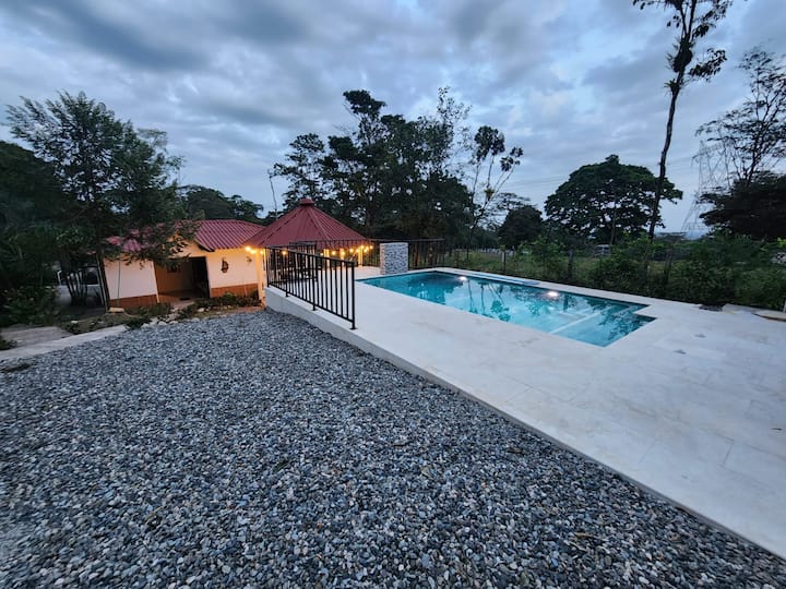 Lindas Cabañas Con Piscina - Restrepo