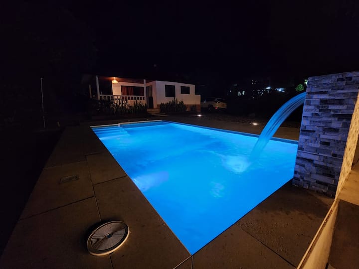 Lindas Cabañas Con Piscina - Restrepo