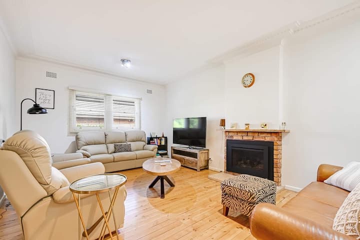 Hideaway On March Fireside Garden Walk To Cbd - New South Wales